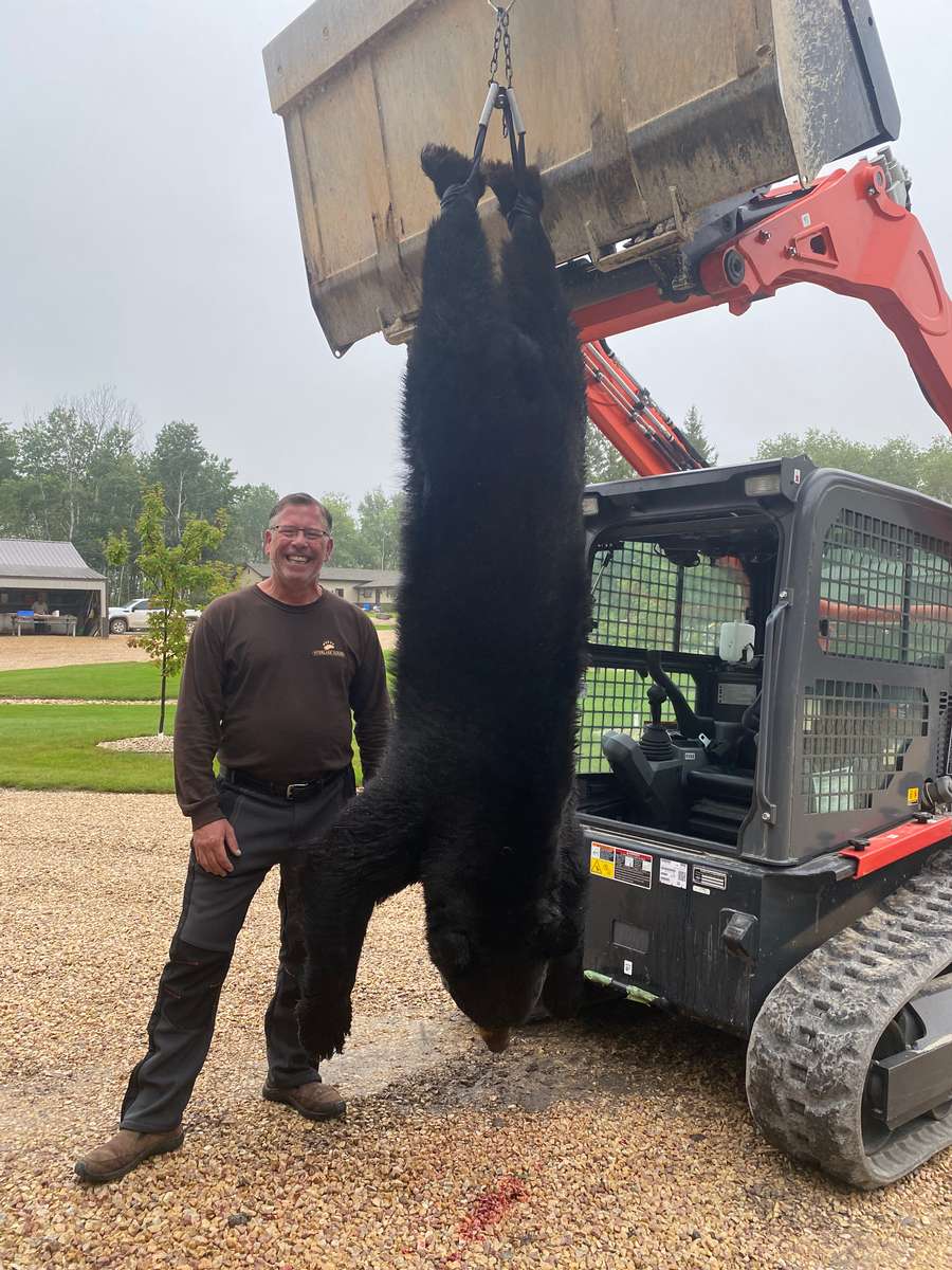 Interlake Safaris - Manitoba Black Bear Hunts
