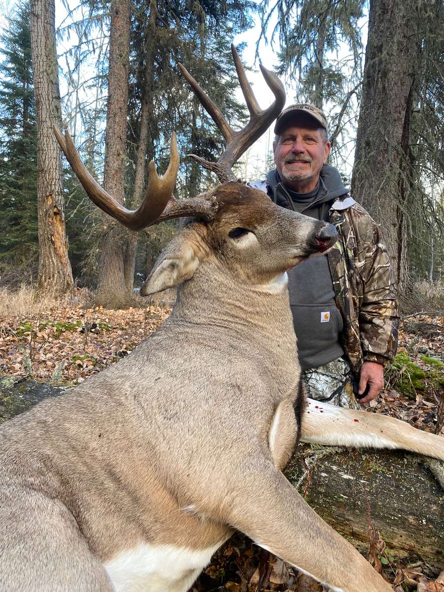 Interlake Safaris - Alberta Whitetail Hunts